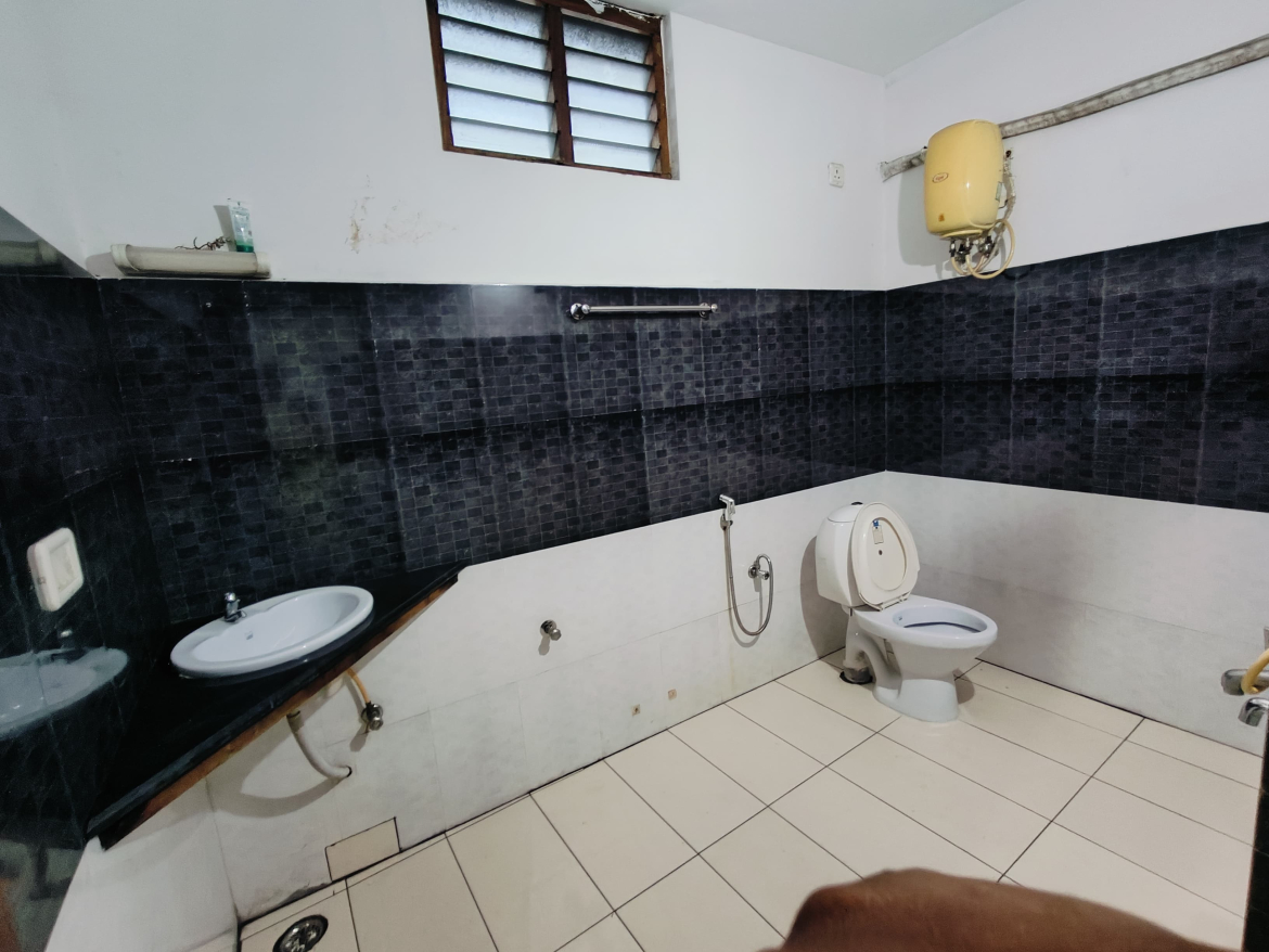 Devadatham Premium Pg for Men's in Marappalam Junction, Pattom ...